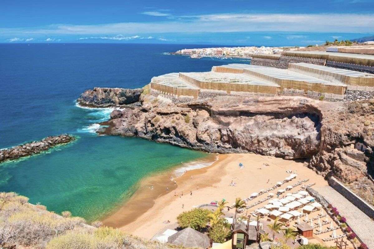 Playa Abama en Tenerife: Un Refugio Dorado en Guía de Isora